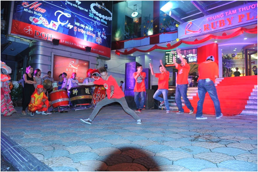 TTTM Ruby Plaza tổ chức chương trình biểu diễn nghệ thuật kỉ niệm Ruby ...